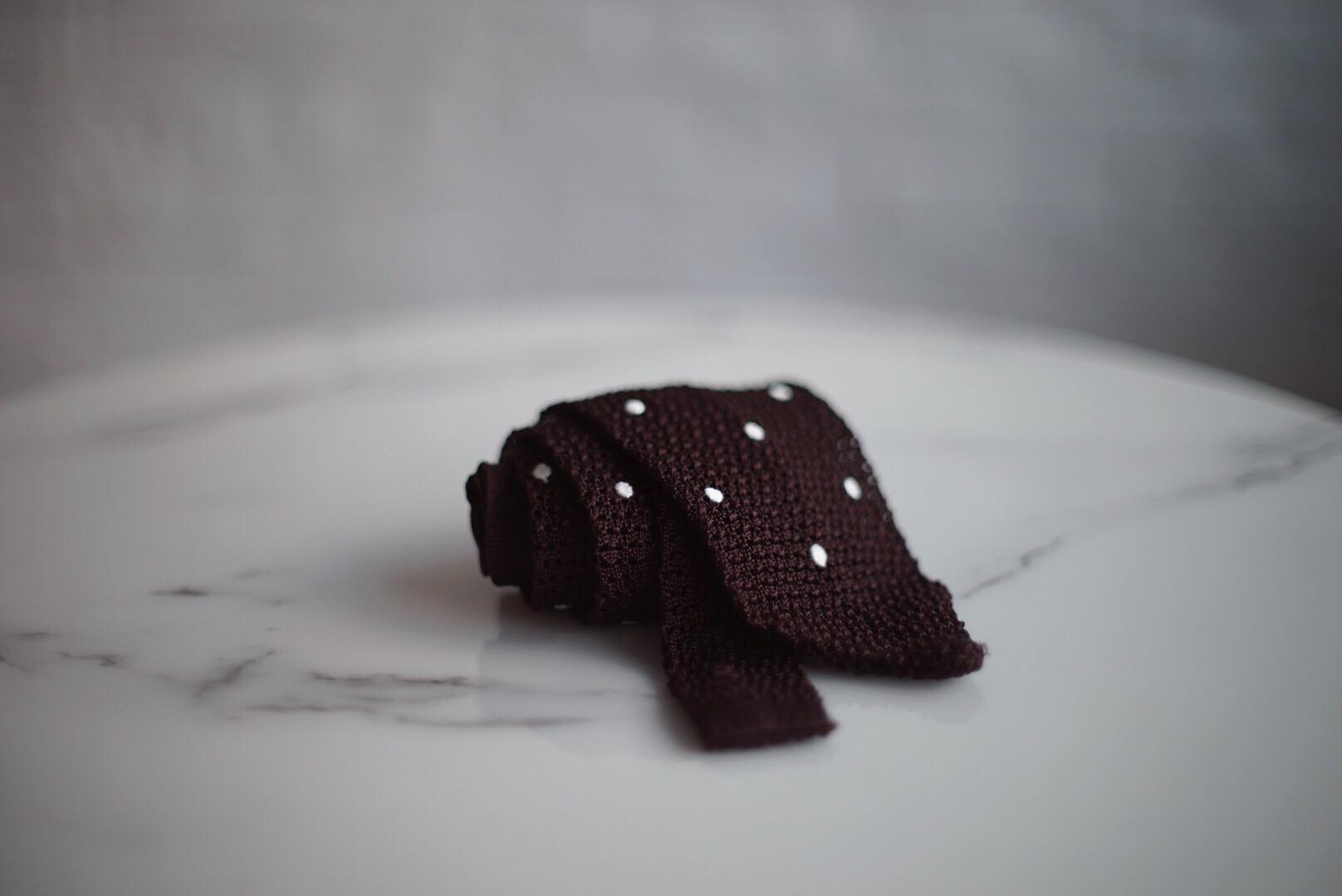 Gentlemenclover - Knitted Silk Polka Dot Tie – The Gaudery Limited